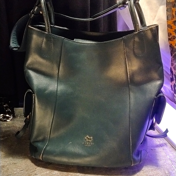 RADLEY LONDON | Bags | Radley London Leather Bucket Bag In Navy Strong ...